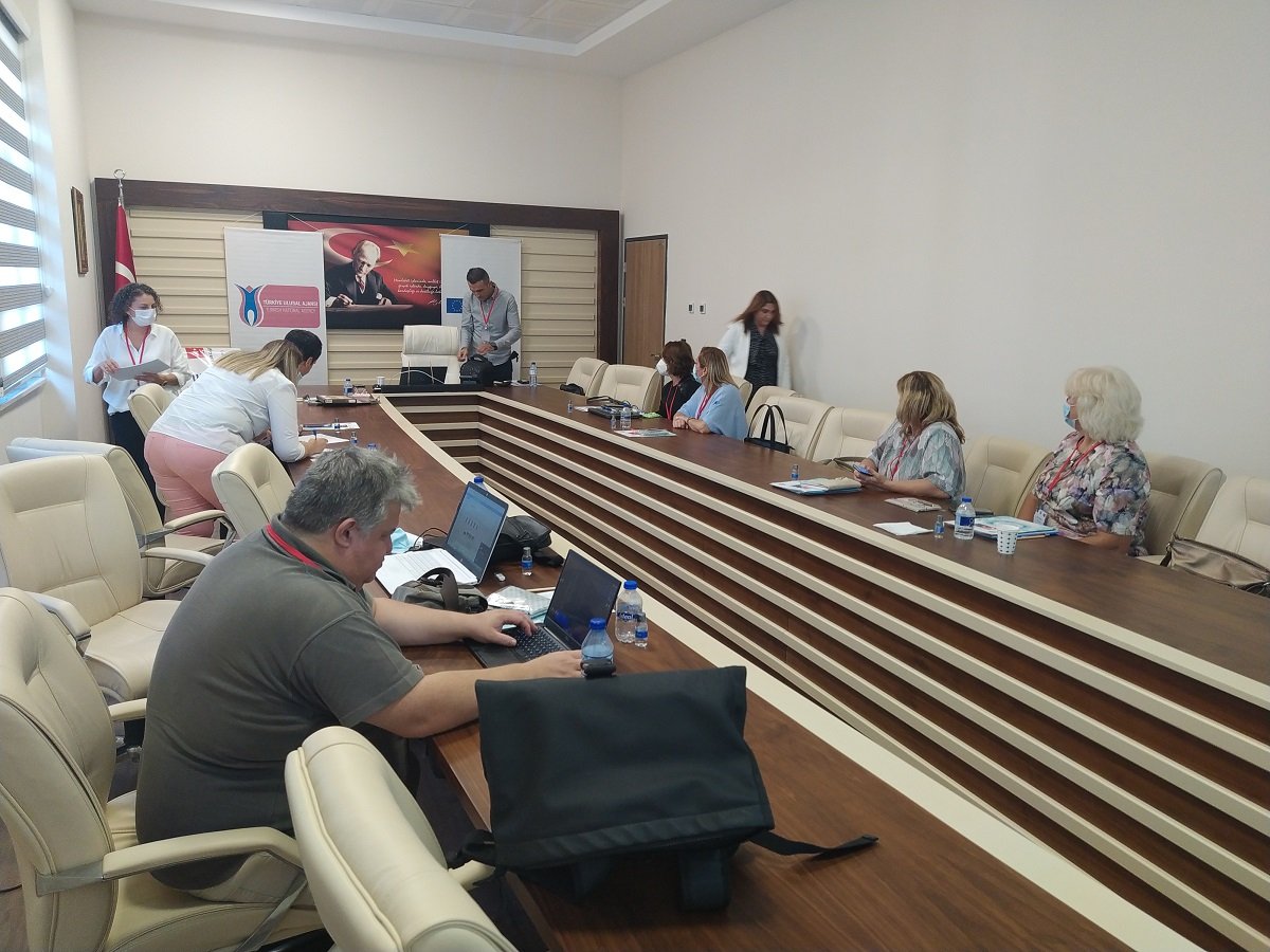 Τα Εκπαιδευτήρια ΠΛΑΤΩΝ στην Μερσίνη της Τουρκίας – Εκπαιδευτήρια ΠΛΑΤΩΝ